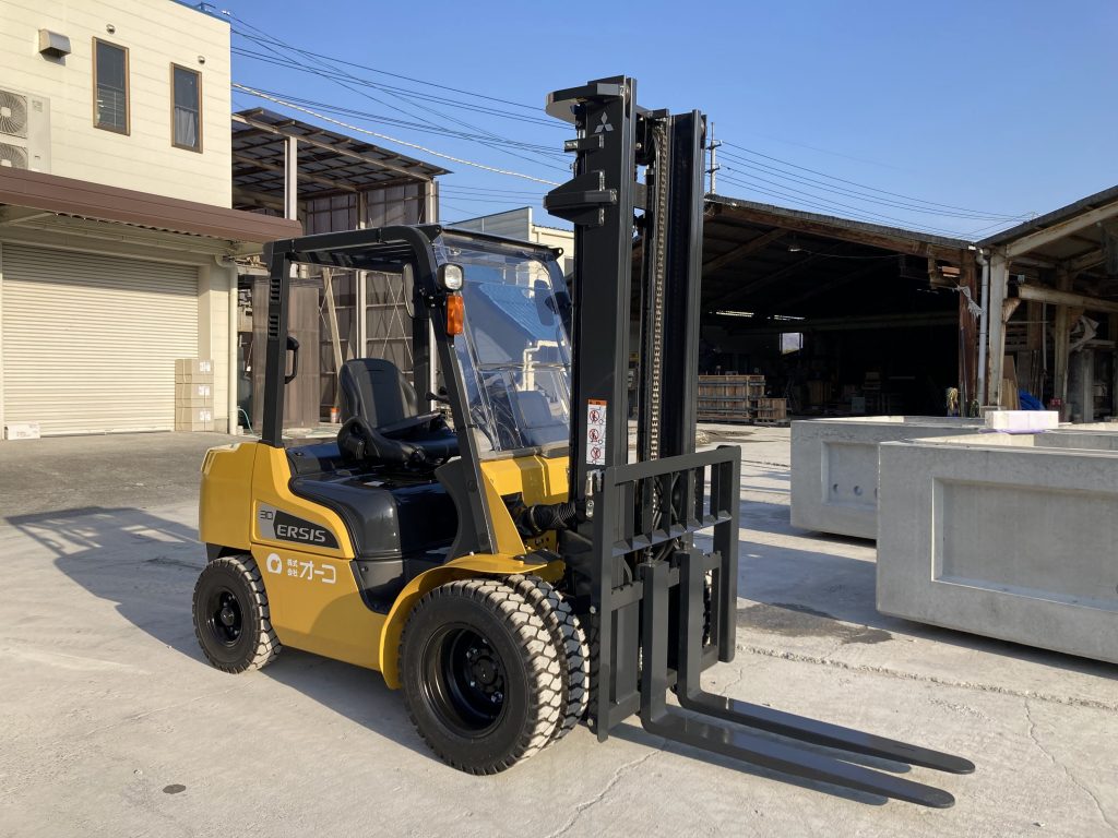 【新車納入実績】3tフォークリフト（FDE30P-T）/三菱ロジスネクスト/日立建機/新車/中古車/重機/富士岡山運搬機/岡山/津山/新見/鳥取/全国/高価買取 | 新車・中古重機・建機・林業 ...