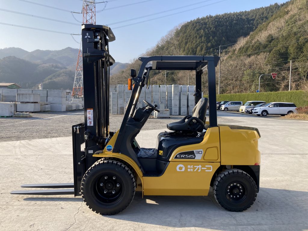 【新車納入実績】3tフォークリフト（FDE30P-T）/三菱ロジスネクスト/日立建機/新車/中古車/重機/富士岡山運搬機/岡山/津山/新見/鳥取/全国/高価買取 | 新車・中古重機・建機・林業 ...